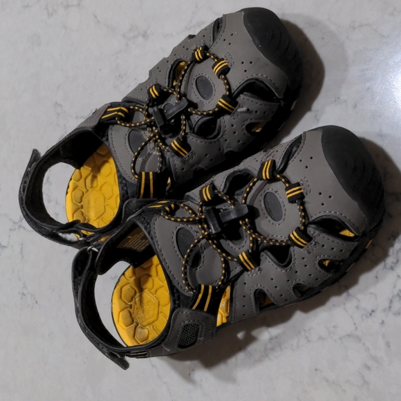 Khombu | Shoes | Khombu Boys Hiking Sandals | Poshmark